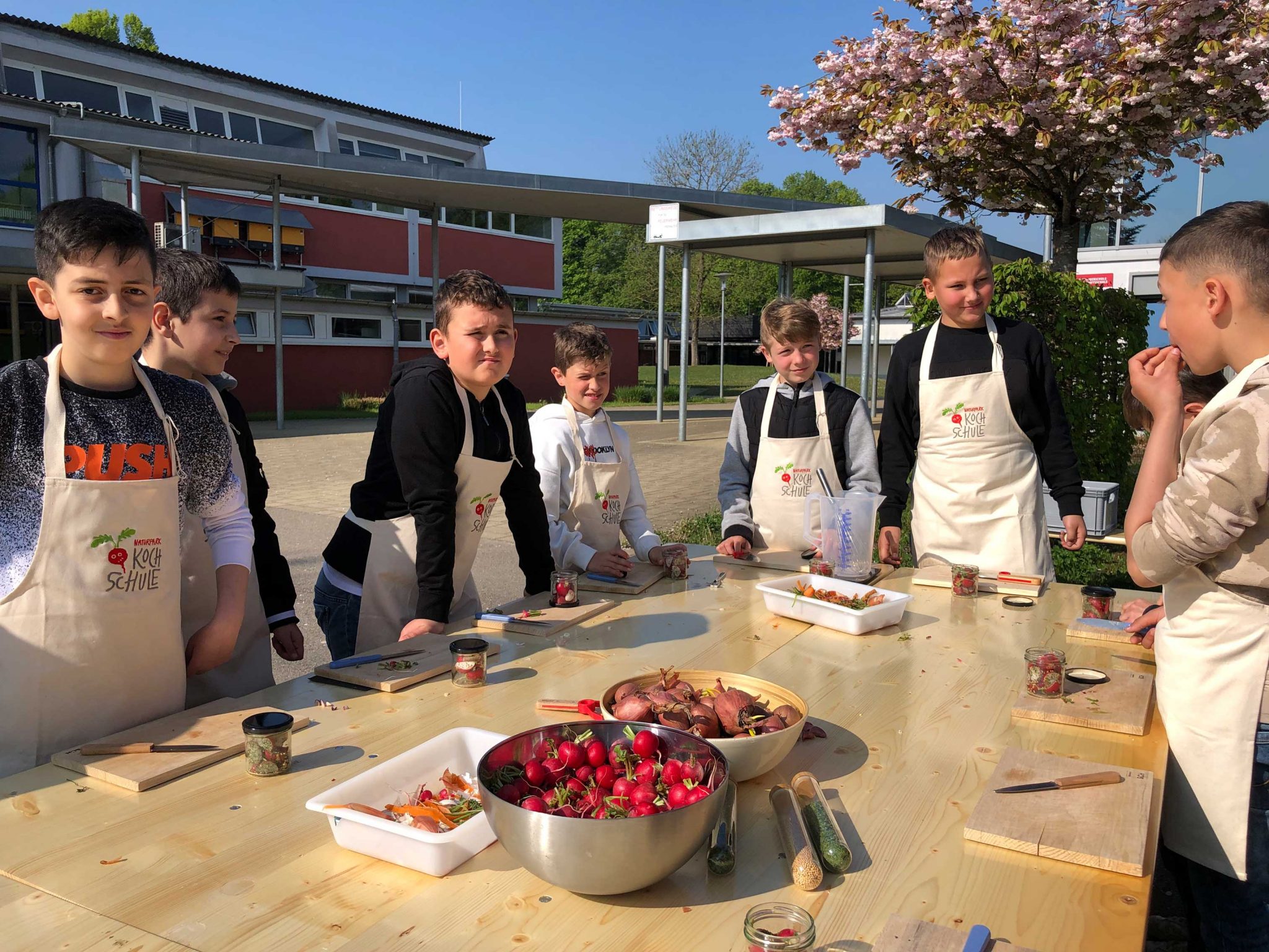 Der Kochbus zu Besuch an der Sonnenlugerschule – Gemeinschaftsschule