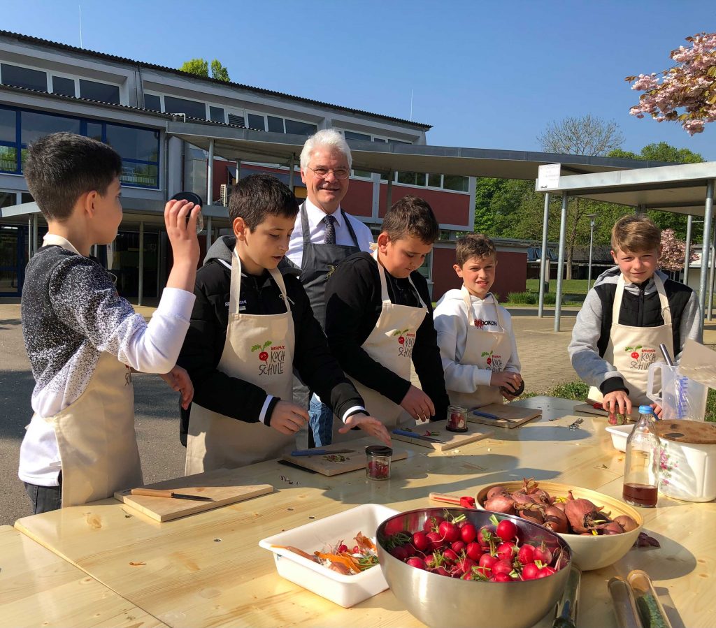 Der Kochbus zu Besuch an der Sonnenlugerschule – Gemeinschaftsschule