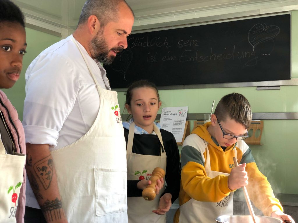 Der Kochbus zu Besuch an der Sonnenlugerschule – Gemeinschaftsschule