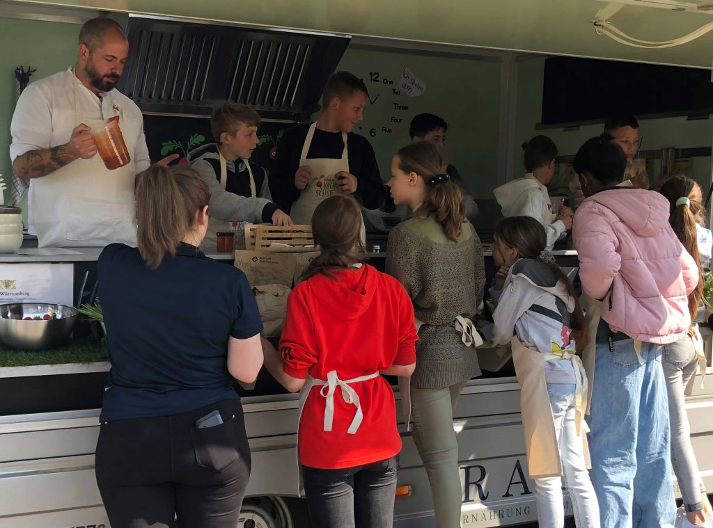 Der Kochbus zu Besuch an der Sonnenlugerschule – Gemeinschaftsschule